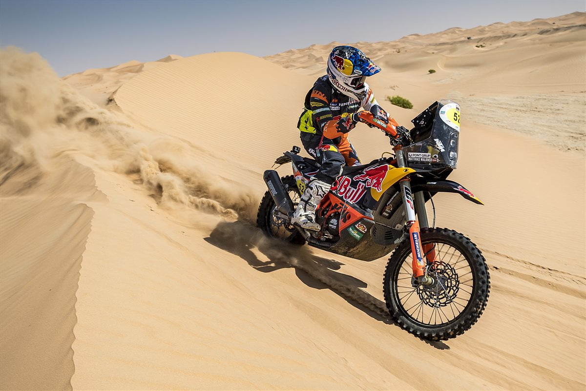 Abu Dhabi Desert Challenge - Badges And Medals